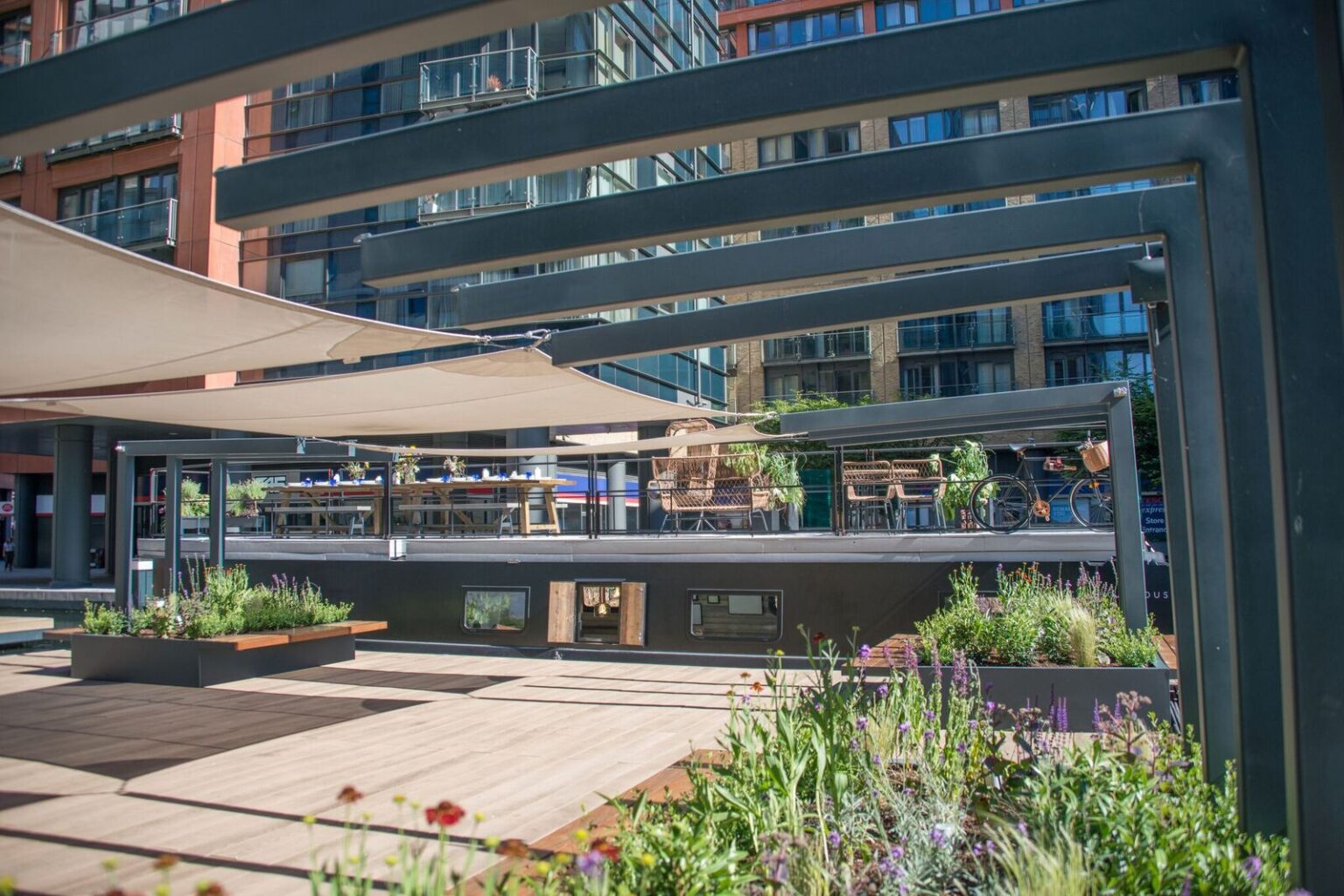 The Boathouse London | boutique hotel barge Paddington, London