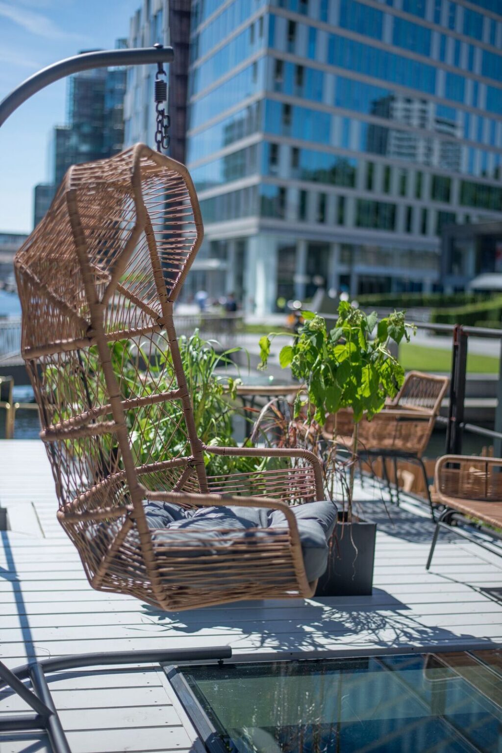 The Boathouse London | boutique hotel barge Paddington, London