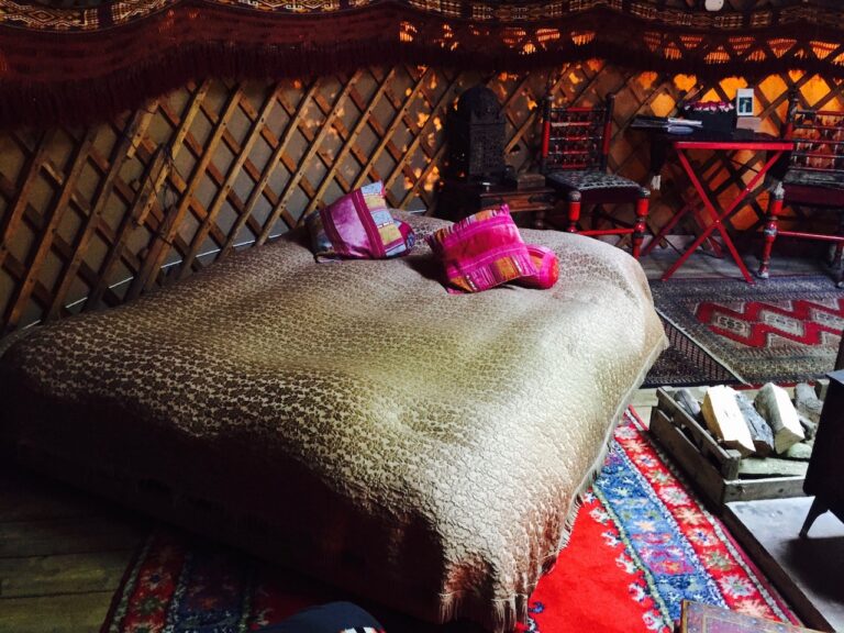 Forest Garden Shovelstrode | woodland yurts and cabin | Sussex