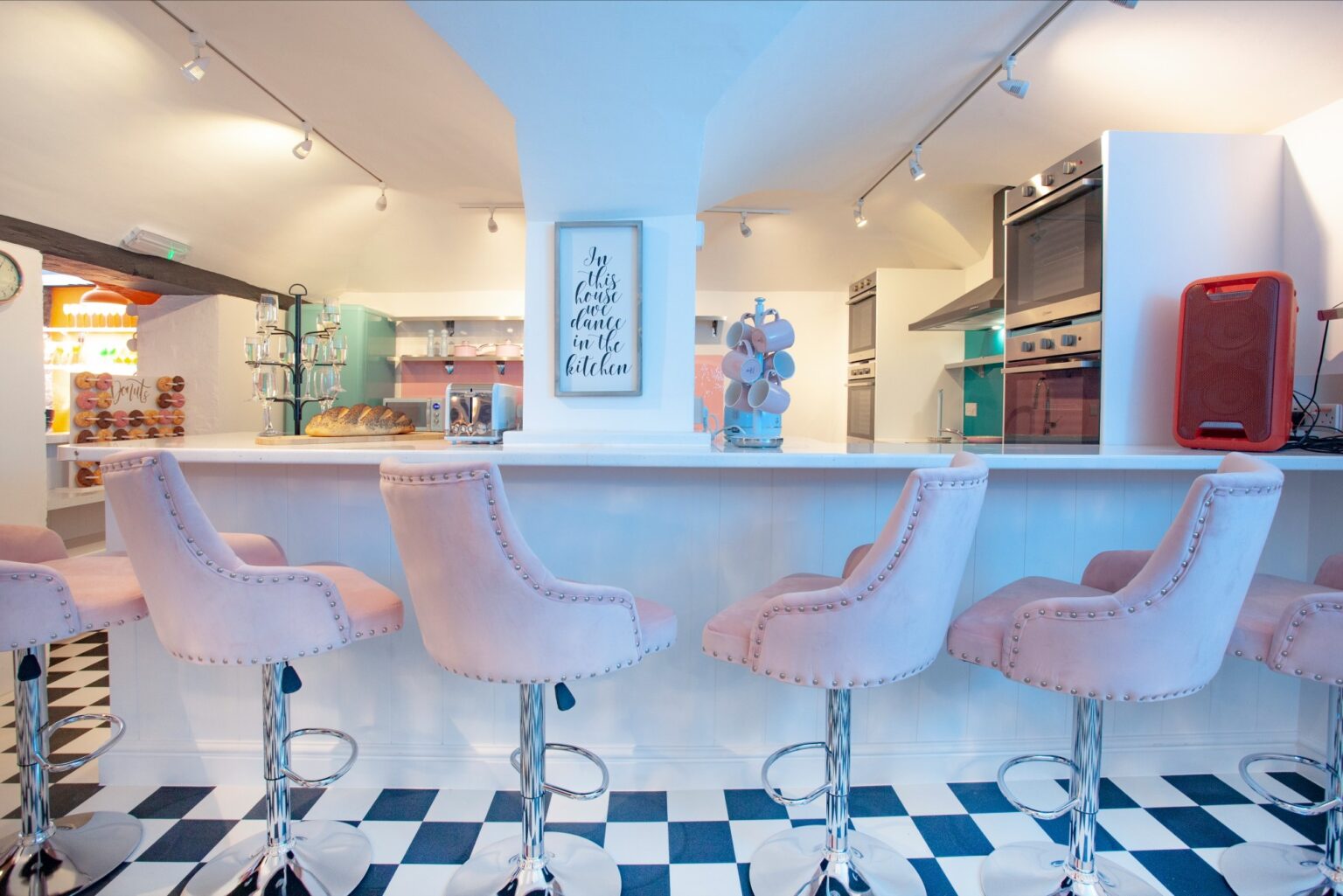 Halula Gem | large group retreat with cinema room | Somerset