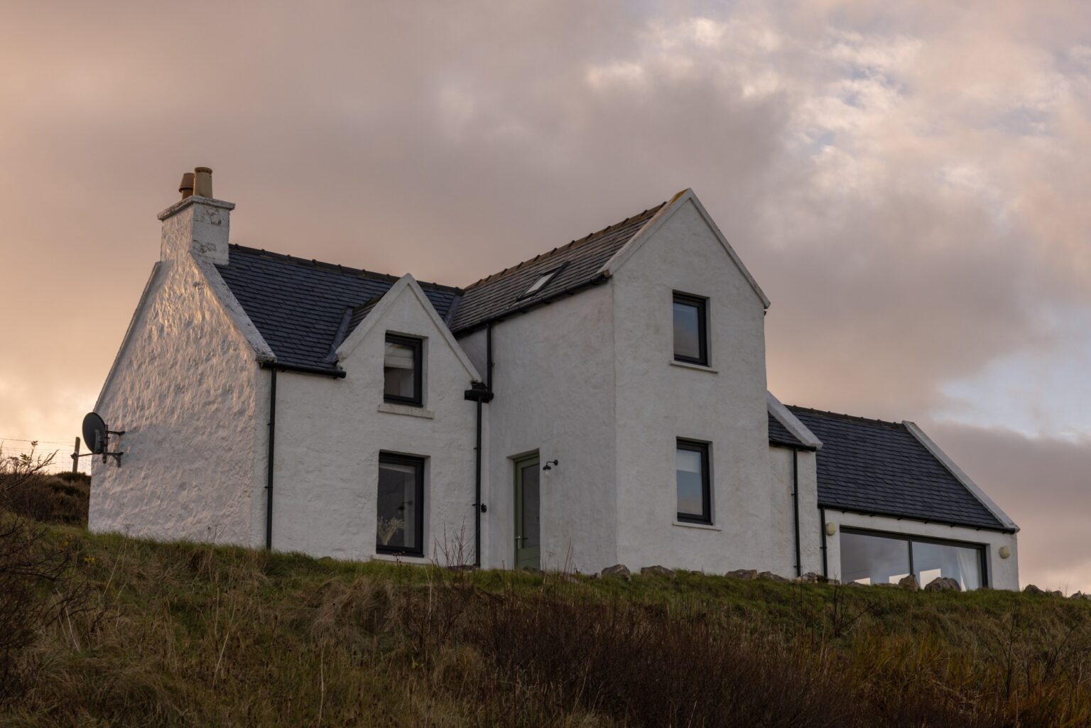 Milovaig House | remote clifftop retreat with hot tub | Isle of Skye