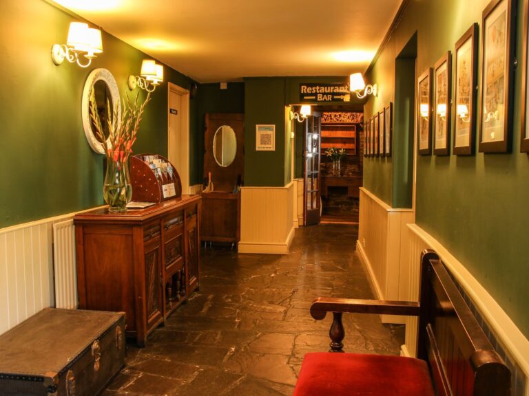 The Boars Head Pub | private hire 16th century pub and coaching inn ...