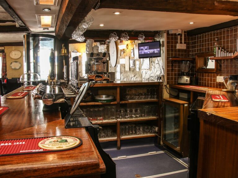 The Boars Head Pub | private hire 16th century pub and coaching inn ...