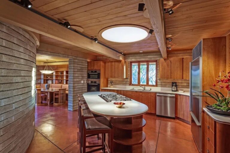 Cornwell House | Frank Lloyd Wright designed Hawaiian retreat