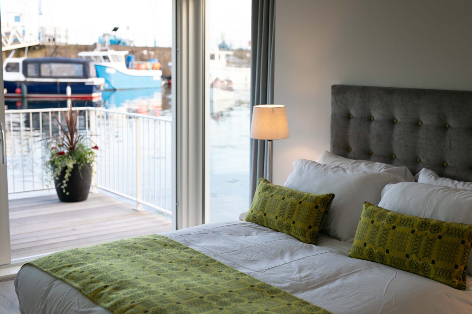 Floatel Cabins | four unique self-contained cabins on the water in ...