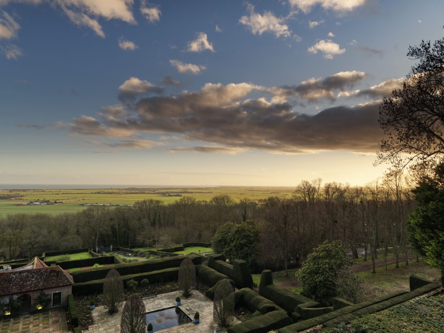 Lion Lodge | unique luxury and design-led wildlife-viewing lodge | Kent