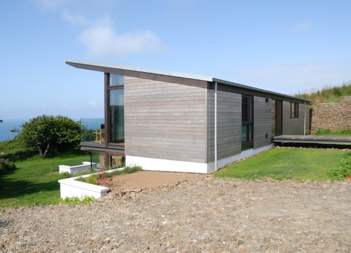 Seacombe - a unique architect-designed coastal holiday let in Devon