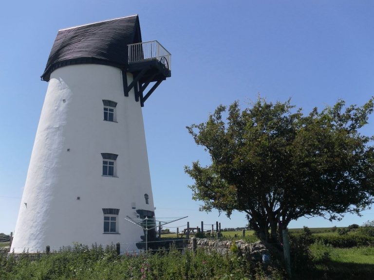 The Windmill - unique Anglesey holiday home for sleeping four