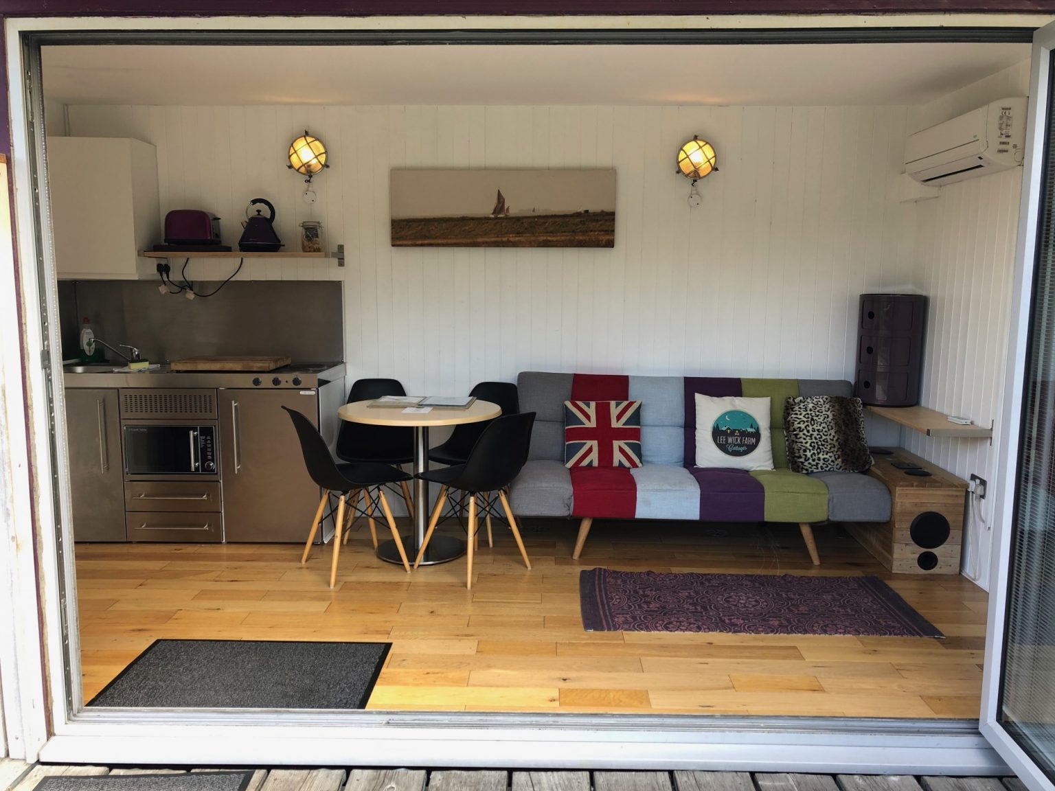 Lee Wick Farm Cottages and Glamping in St Osyth Essex