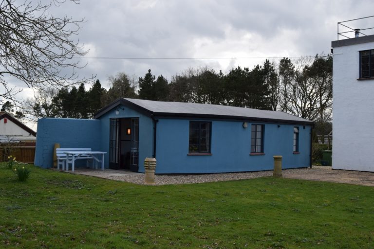 Control Tower vintage art deco bed breakfast Norfolk