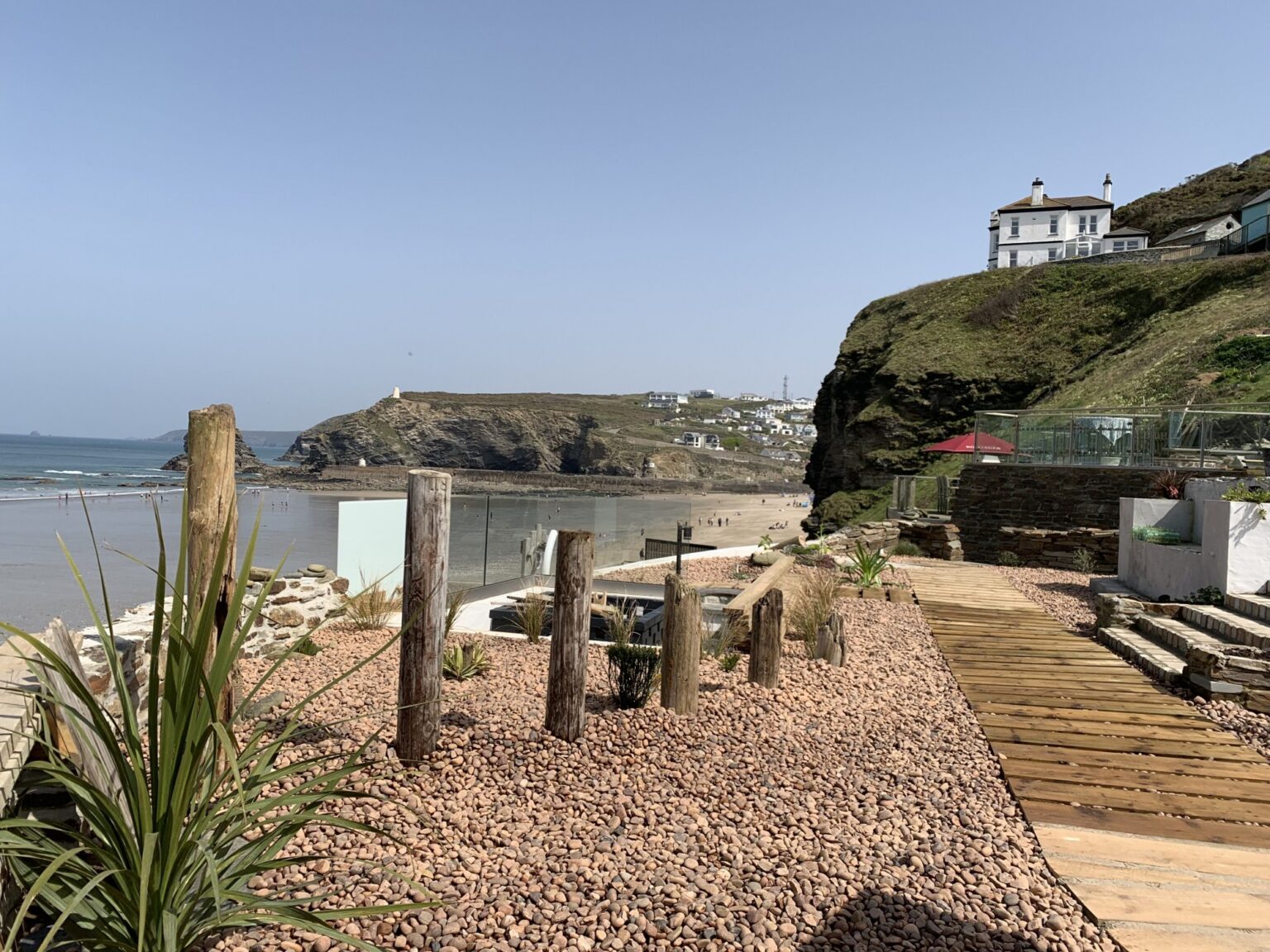 Beach House Smugglers Cove | luxurious dog friendly accommodation with ...