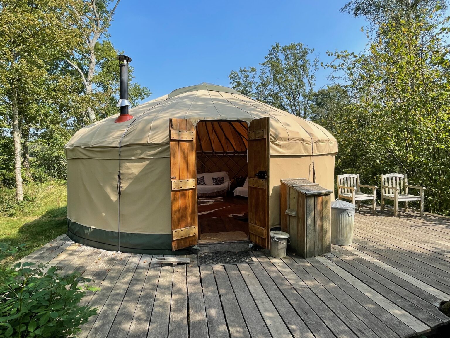 Forest Garden Shovelstrode | woodland yurts and cabin | Sussex