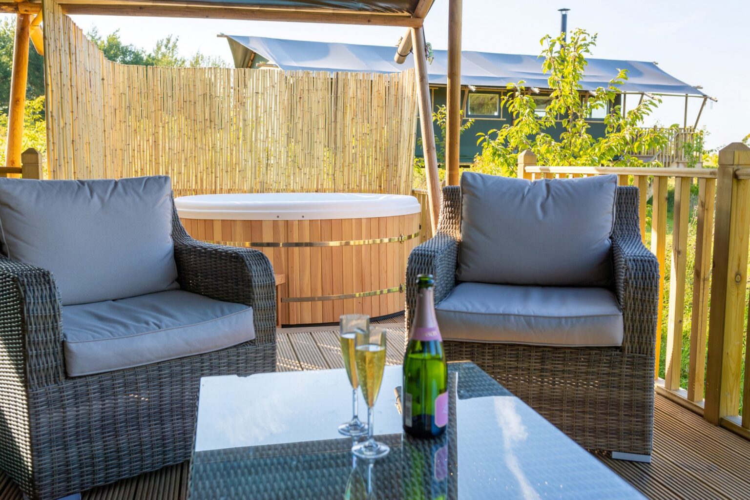 Birdholme Glamping | safari lodges with private hot tubs Notts