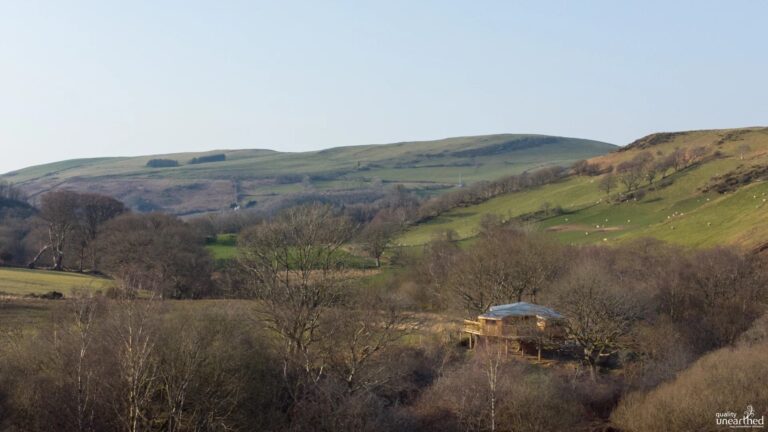 Ty'r Derw Treehouse | treetop retreat with hot tub | Ceredigion