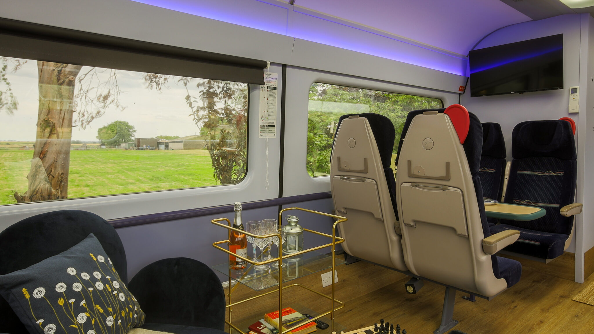 The Carriage Ely railway carriage accommodation Cambridgeshire