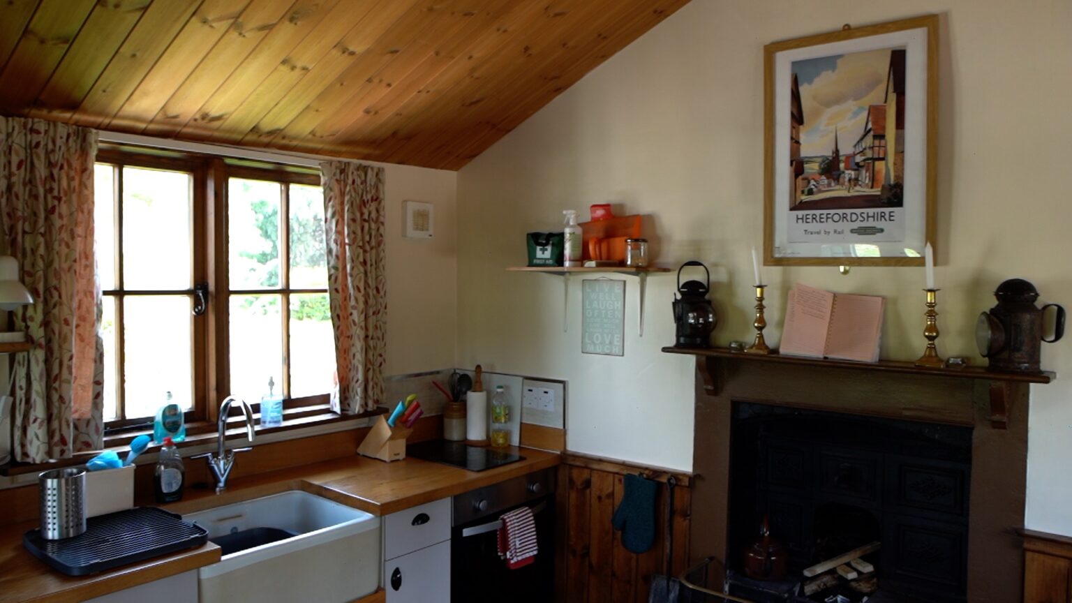 Green Lane Carriage | restored train carriage in Herefordshire