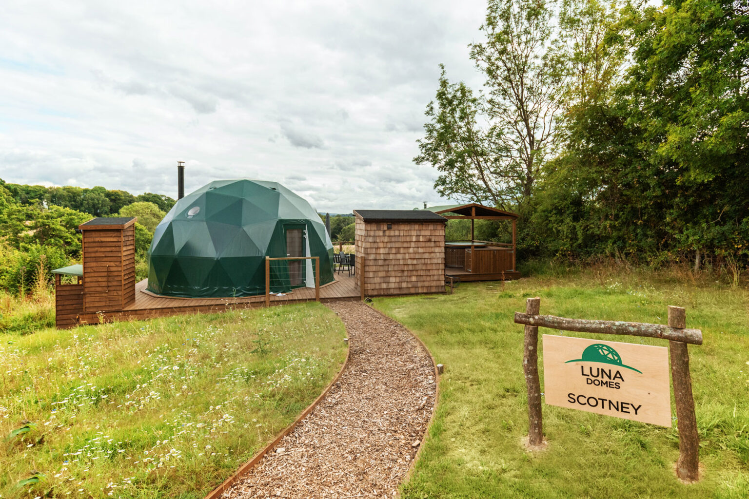 Luna Domes | luxurious woodland dome retreat with hot tubs | Kent