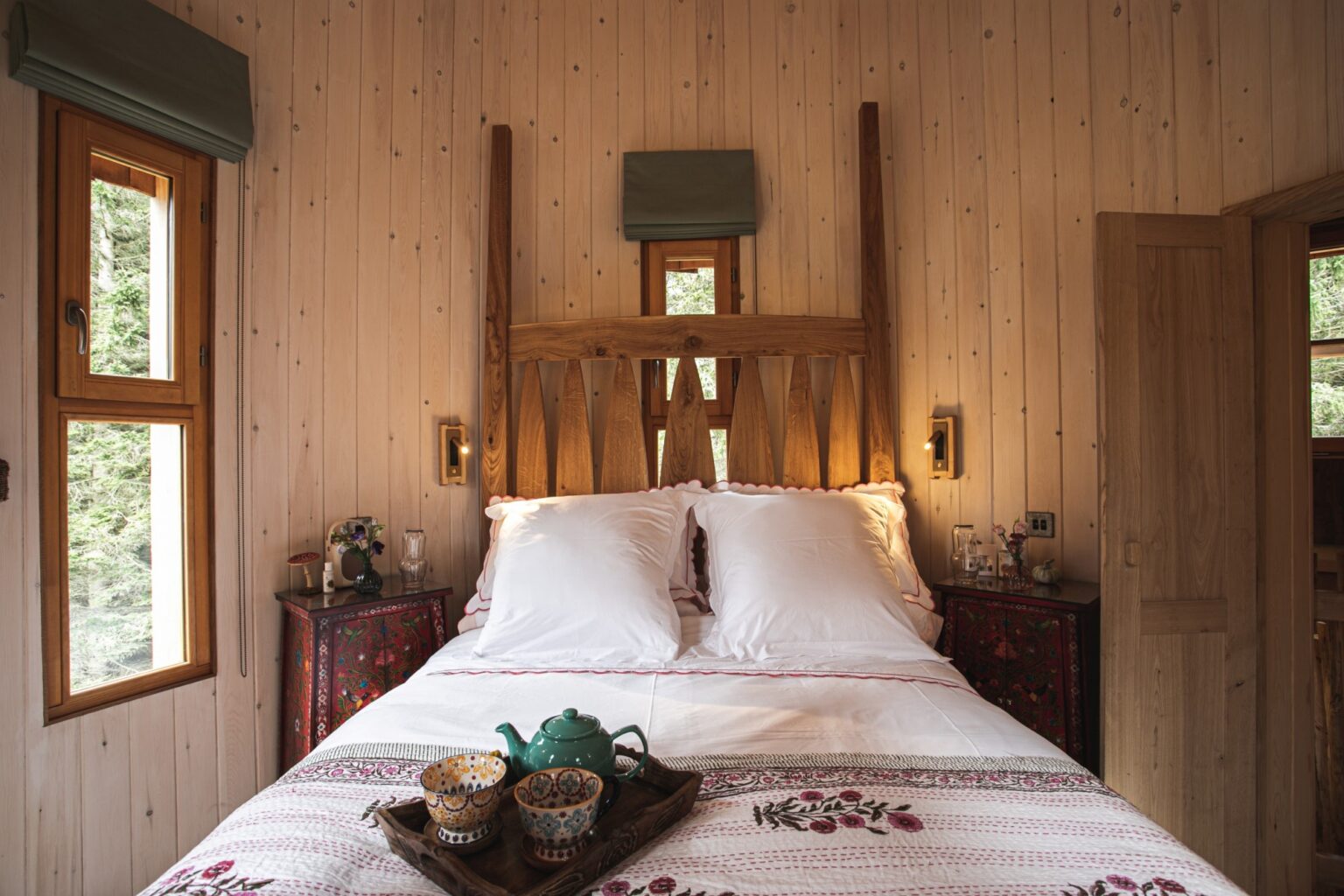 Hesleyside Huts | unique treehouse, cabin and hut retreats in ...