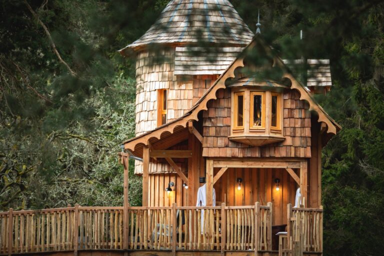 Hesleyside Huts | unique treehouse, cabin and hut retreats in ...