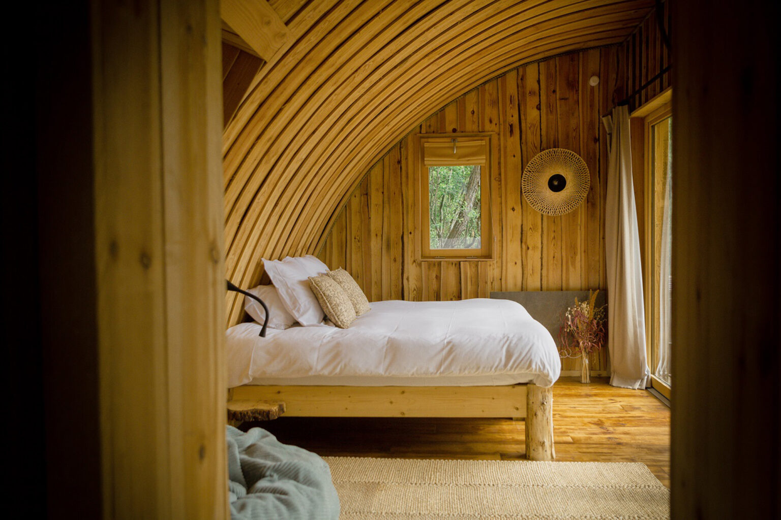 Cabanes de La Réserve | eco tree cabin retreat in northern France