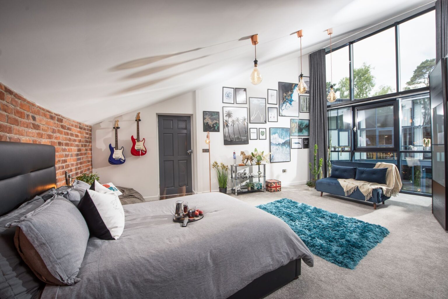 Woolbrook Reservoir | luxury wow-factor group stay in Devon