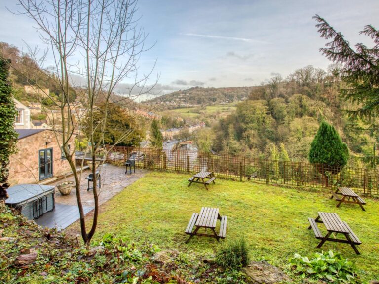 The Old Matlock Hotel and Inn | exclusive hire hotel pub Derbyshire