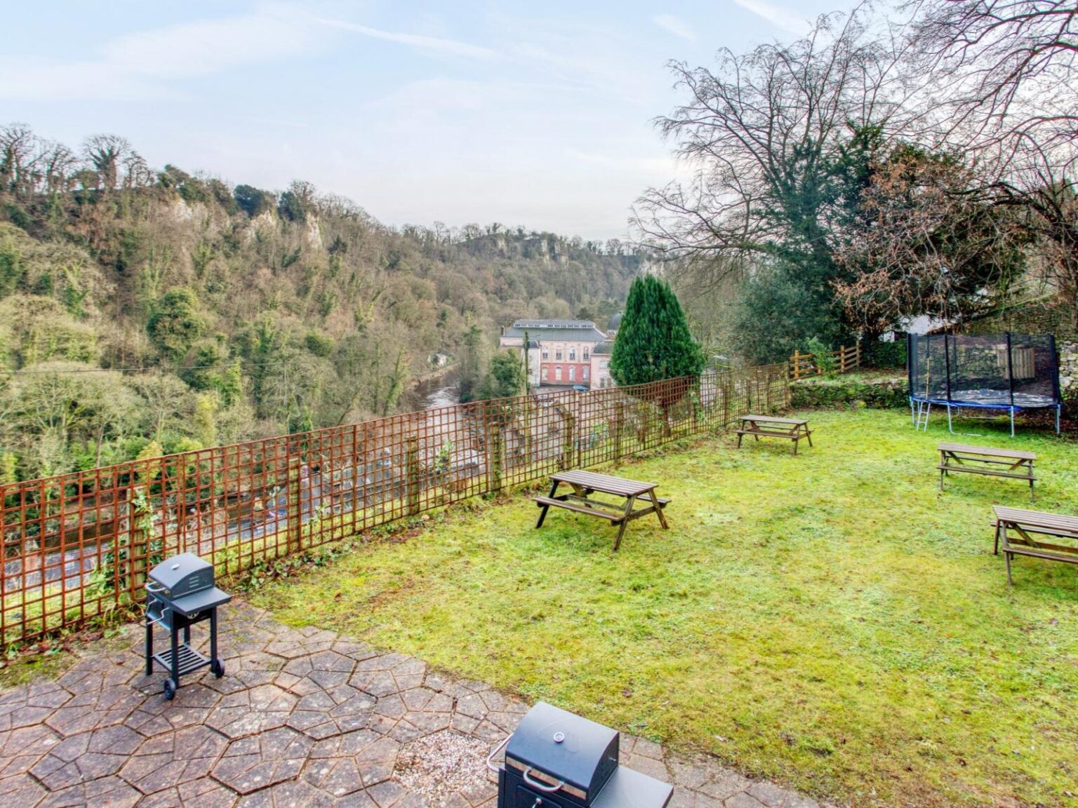 The Old Matlock Hotel and Inn | exclusive hire hotel pub Derbyshire