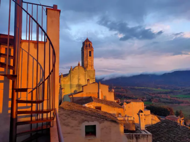 Les Voltes | welcoming eco-retreat in a Catalonian wine village