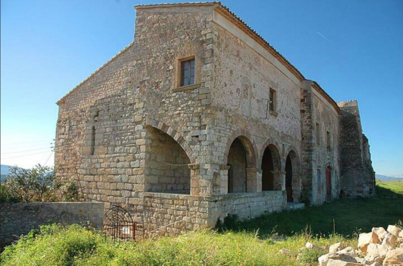 Les Voltes | welcoming eco-retreat in a Catalonian wine village