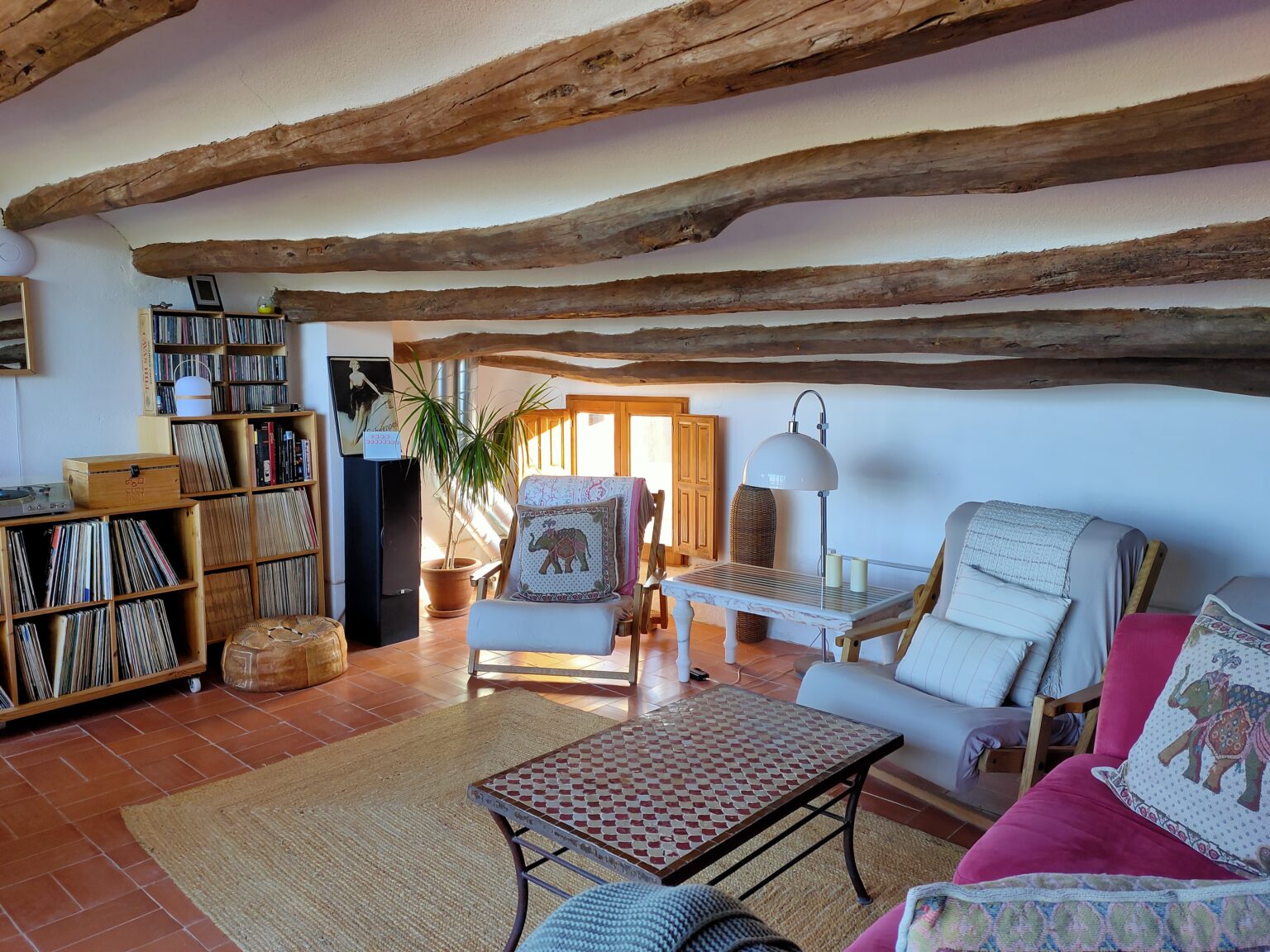 Les Voltes | welcoming eco-retreat in a Catalonian wine village