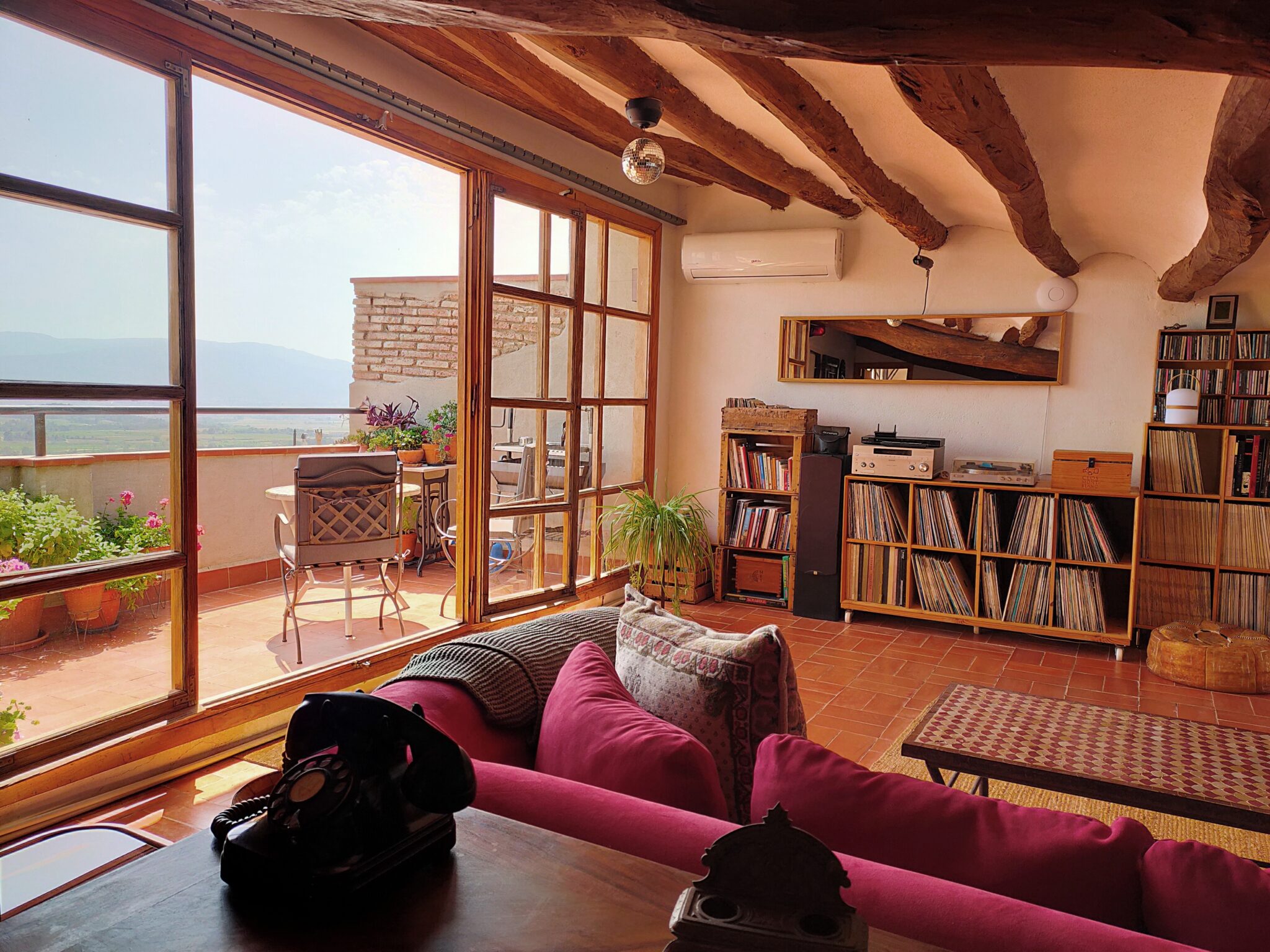 Les Voltes | welcoming eco-retreat in a Catalonian wine village