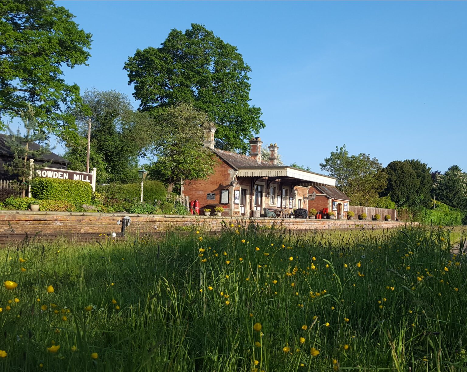 Rowden Mill Station Building & Parcel Office | restored railway stay