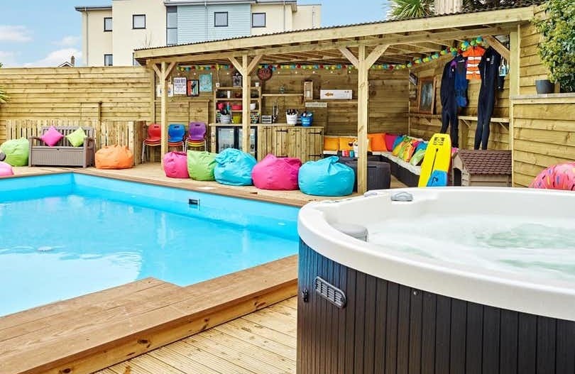 Holiday Guide - Planning and Booking for Large Groups