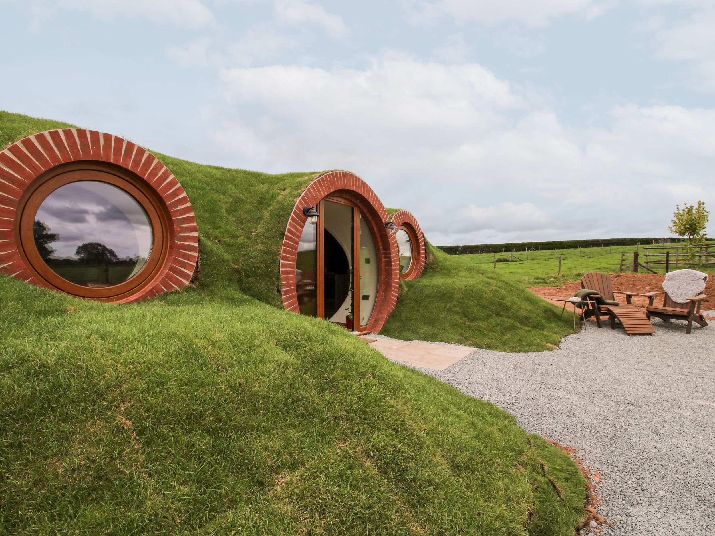Shire's End romantic hobbit pod Shropshire
