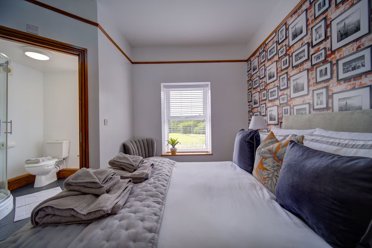 The Ynys Arms | private pub for large group stays in rural Swansea