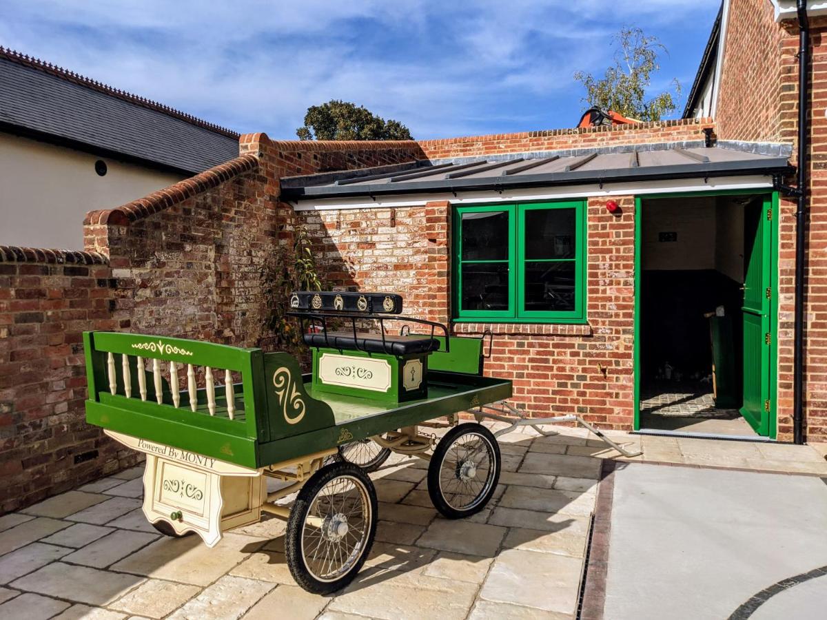 Railway Hotel Fordingbridge themed carriage rooms | Hampshire