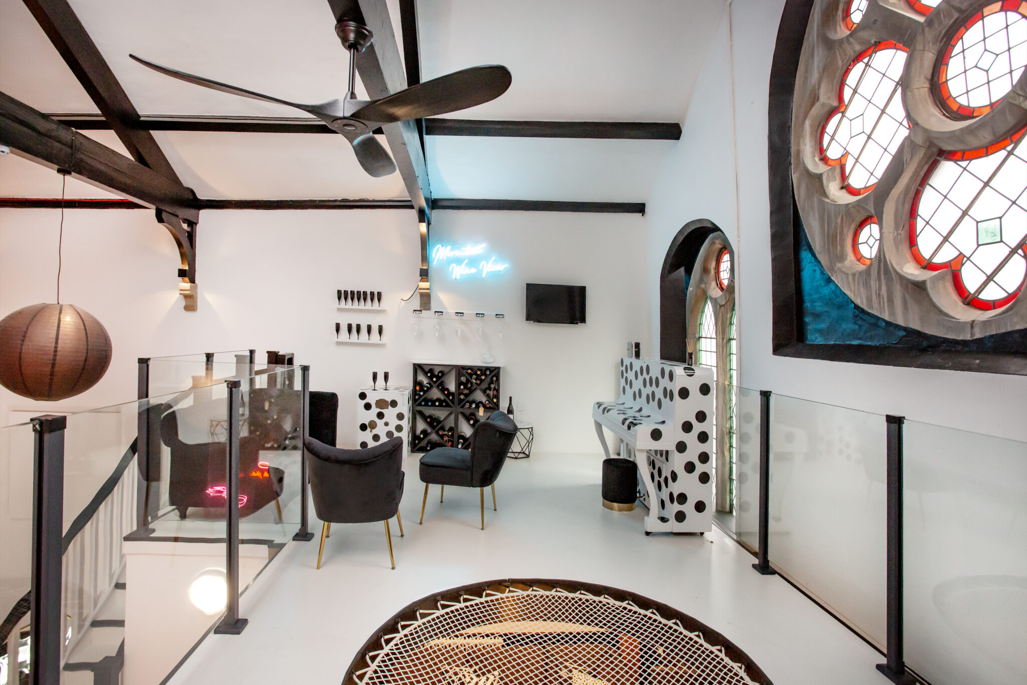 Halula Halo large group stay with hot tub swimming pool Somerset