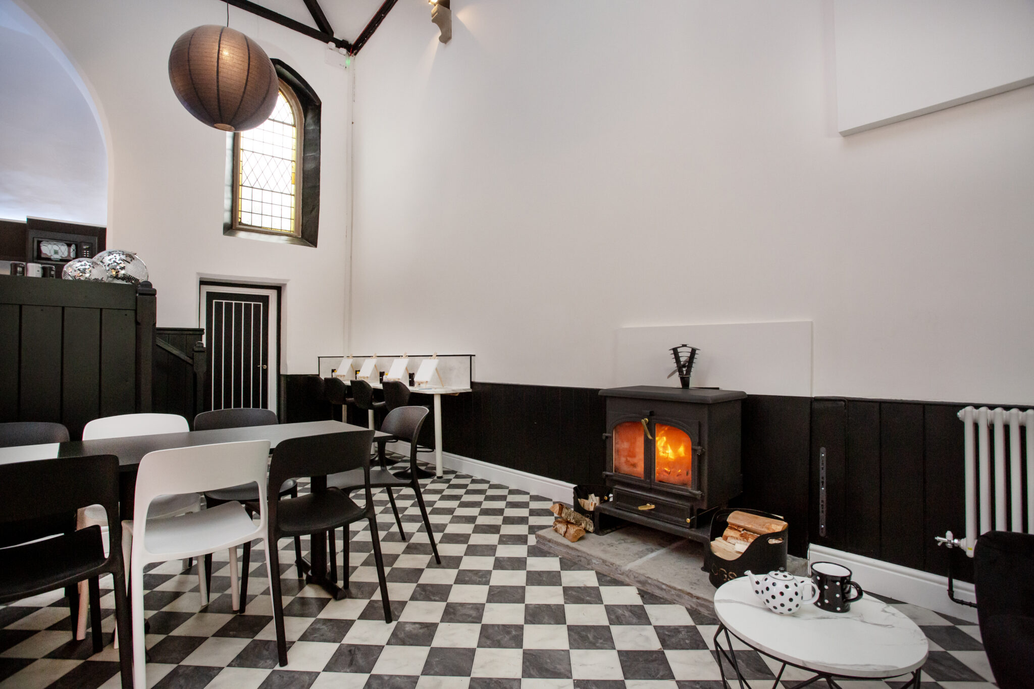 Halula Halo large group stay with hot tub swimming pool Somerset