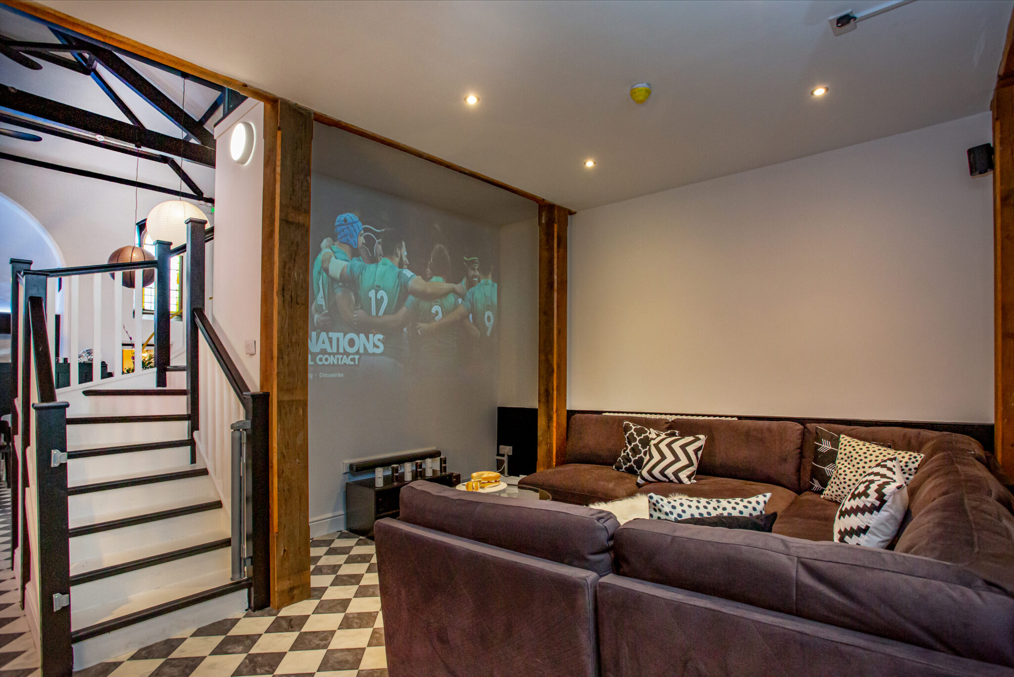 Halula Halo large group stay with hot tub swimming pool Somerset