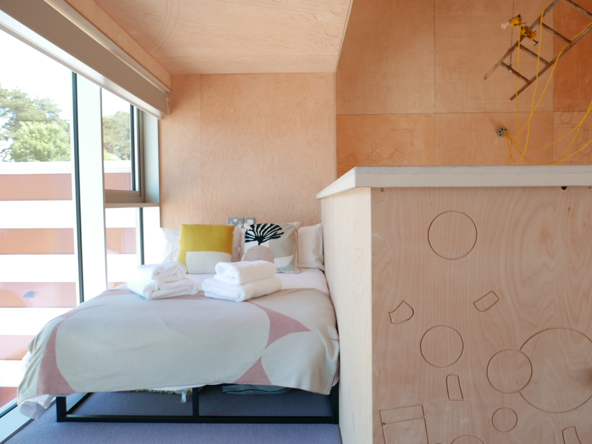 East Quay Pods | coastal Somerset arts hub retreat