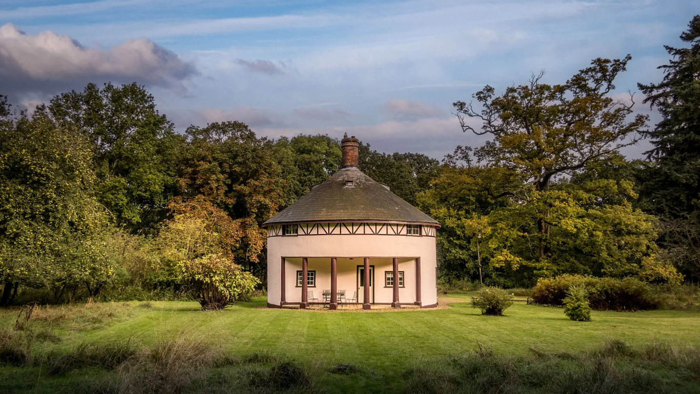 The Round House Suffolk historic roundhouse holiday home Suffolk