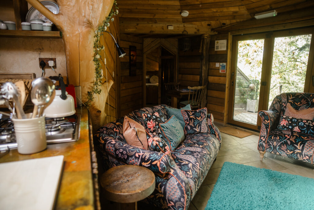 Treehouse Hideaway Spa hot tub romantic stay nr Whitstable Kent