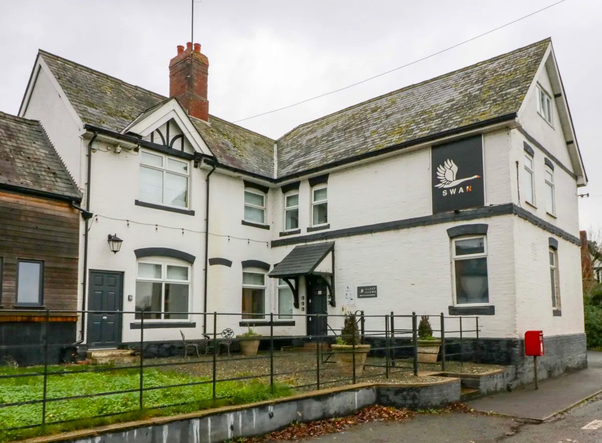 The Swan The Swan converted pub group accommodation